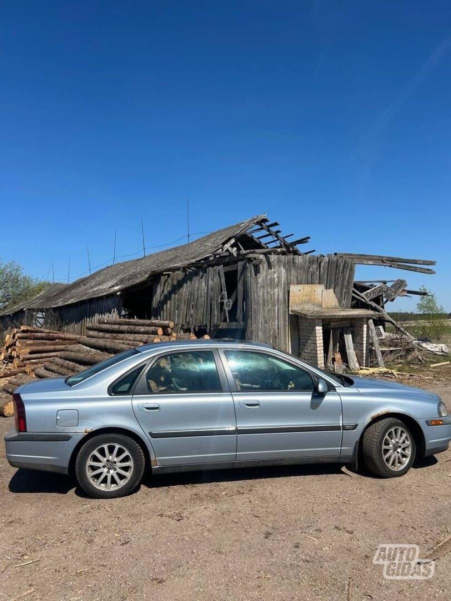 Volvo S80 1999 Kaišiadorys, ar dzinēja tilpumu 2.40 L un nobraukumu 400 tūkst. km par 700 €, foto 6 vietnē AUTOMOTO.COM.LV