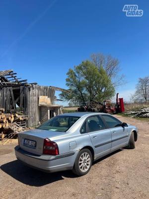 Volvo S80 1999 Kaišiadorys, ar dzinēja tilpumu 2.40 L un nobraukumu 400 tūkst. km par 700 €, foto 9 vietnē AUTOMOTO.COM.LV