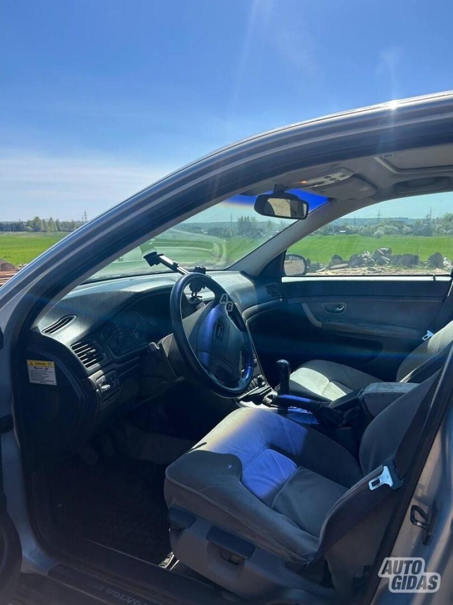 Volvo S80 1999 Kaišiadorys, ar dzinēja tilpumu 2.40 L un nobraukumu 400 tūkst. km par 700 €, foto 11 vietnē AUTOMOTO.COM.LV