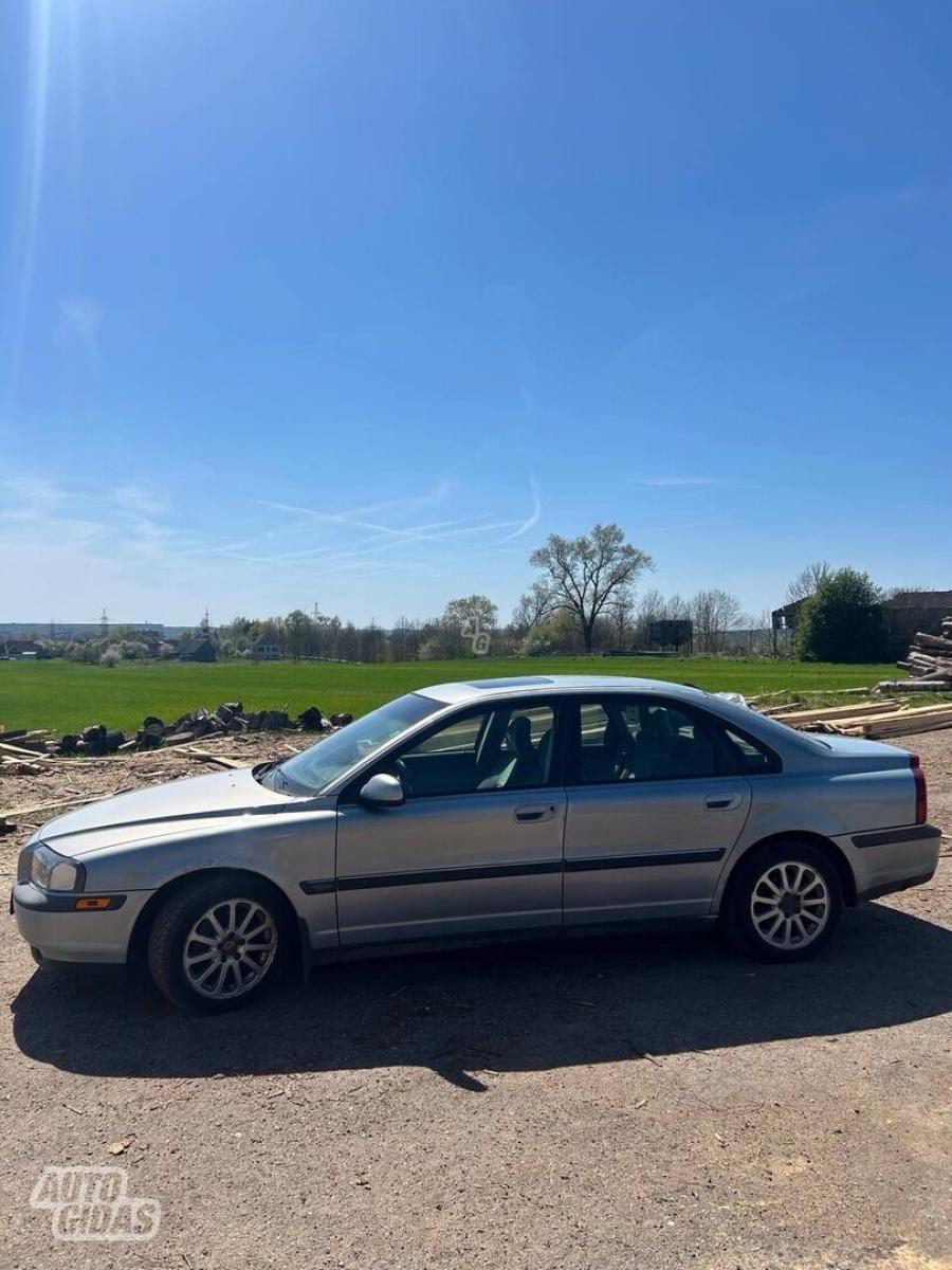 Volvo S80 1999 Kaišiadorys, ar dzinēja tilpumu 2.40 L un nobraukumu 400 tūkst. km par 700 €, foto 31 vietnē AUTOMOTO.COM.LV