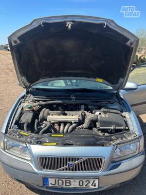 Volvo S80 1999 Kaišiadorys, ar dzinēja tilpumu 2.40 L un nobraukumu 400 tūkst. km par 700 €, foto 35 vietnē AUTOMOTO.COM.LV