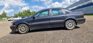 Volvo S80 1999 in Riga, with an engine capacity of 2.40 L and mileage of 408 thousand km for 850 €, photo 3 on AUTOMOTO.COM.LV