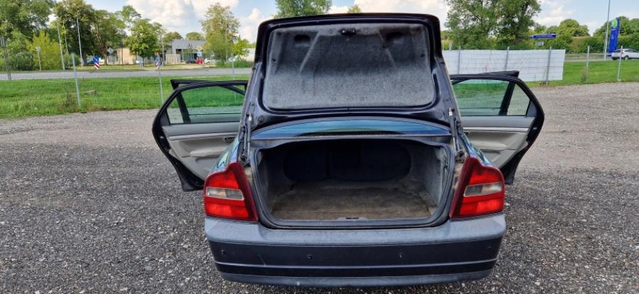 Volvo S80 1999 in Riga, with an engine capacity of 2.40 L and mileage of 408 thousand km for 850 €, photo 24 on AUTOMOTO.COM.LV