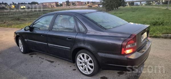 Volvo S80 1999 in Rezekne, with an engine capacity of 2.40 L and mileage of 296 thousand km for 1200 €, photo 6 on AUTOMOTO.COM.LV