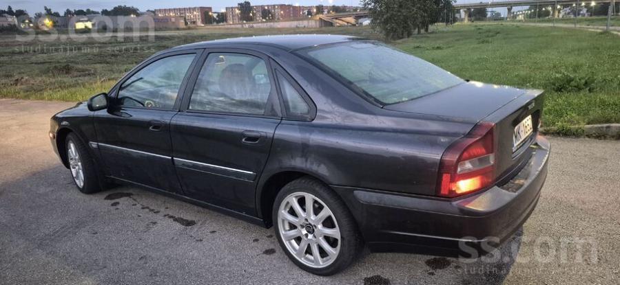 Volvo S80 1999 Rēzekne, ar dzinēja tilpumu 2.40 L un nobraukumu 296 tūkst. km par 1200 €, foto 6 vietnē AUTOMOTO.COM.LV