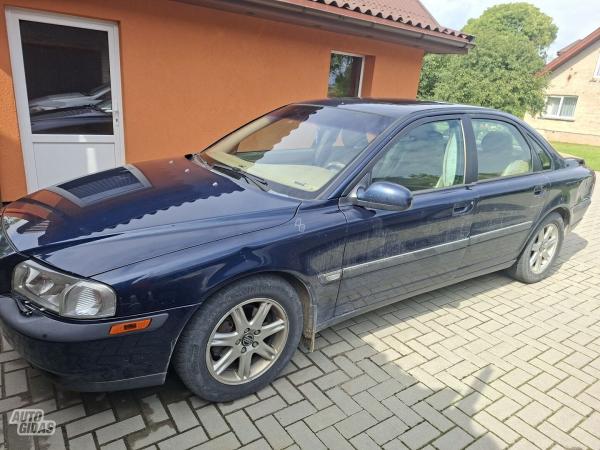 Volvo S80 1999 in Kretinga, with an engine capacity of 2.50 L and mileage of 471 thousand km for 400 €, photo 1 on AUTOMOTO.COM.LV