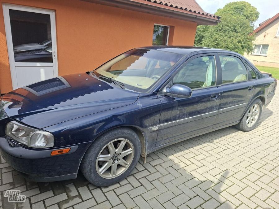 Volvo S80 1999 in Kretinga, with an engine capacity of 2.50 L and mileage of 471 thousand km for 400 €, photo 1 on AUTOMOTO.COM.LV