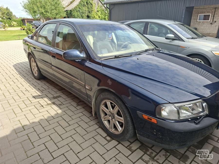 Volvo S80 1999 in Kretinga, with an engine capacity of 2.50 L and mileage of 471 thousand km for 400 €, photo 3 on AUTOMOTO.COM.LV