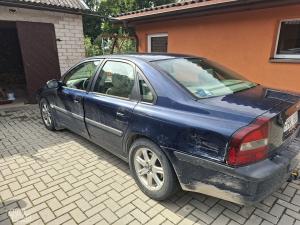Volvo S80 1999 in Kretinga, with an engine capacity of 2.50 L and mileage of 471 thousand km for 400 €, photo 4 on AUTOMOTO.COM.LV