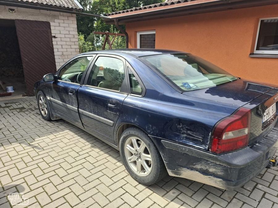 Volvo S80 1999 in Kretinga, with an engine capacity of 2.50 L and mileage of 471 thousand km for 400 €, photo 4 on AUTOMOTO.COM.LV