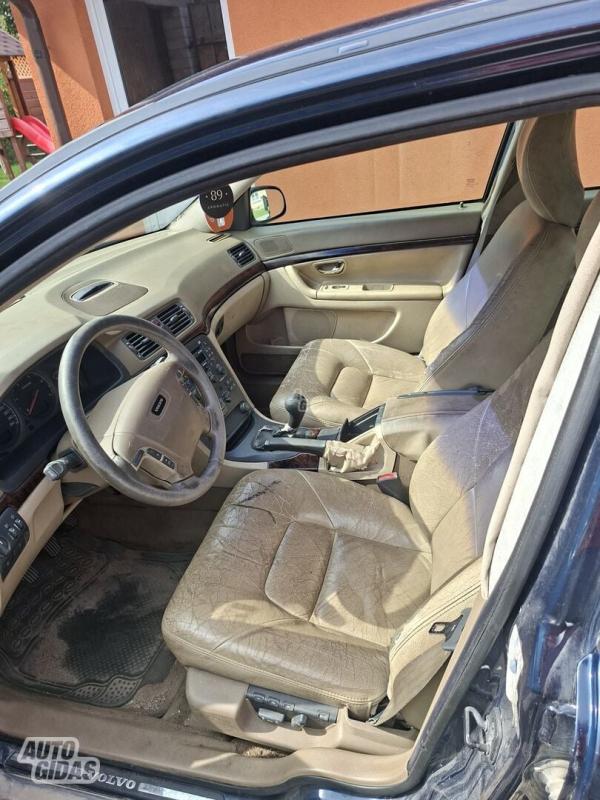 Volvo S80 1999 in Kretinga, with an engine capacity of 2.50 L and mileage of 471 thousand km for 400 €, photo 5 on AUTOMOTO.COM.LV