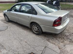 Volvo S80 1999 in Vilnius, with an engine capacity of 2.50 L and mileage of 435 thousand km for 430 €, photo 4 on AUTOMOTO.COM.LV