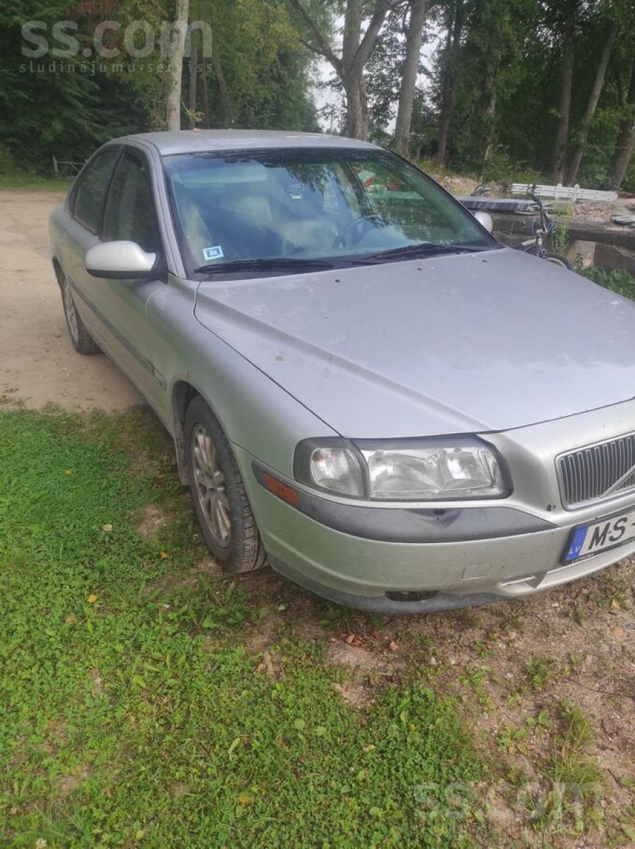 Volvo S80 2000 in Riga, with an engine capacity of 2.50 L and mileage of 530 thousand km for 550 €, photo 2 on AUTOMOTO.COM.LV