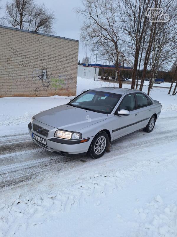 Volvo S80 2000 Radviliškis, ar dzinēja tilpumu 2.50 L un nobraukumu 327 tūkst. km par 850 €, foto 2 vietnē AUTOMOTO.COM.LV