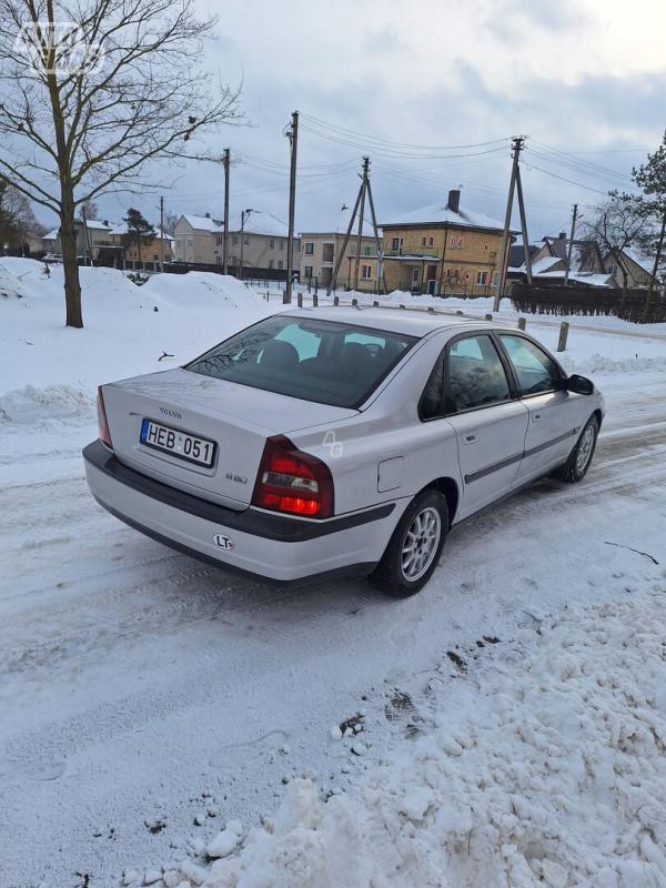Volvo S80 2000 Radviliškis, ar dzinēja tilpumu 2.50 L un nobraukumu 327 tūkst. km par 850 €, foto 3 vietnē AUTOMOTO.COM.LV