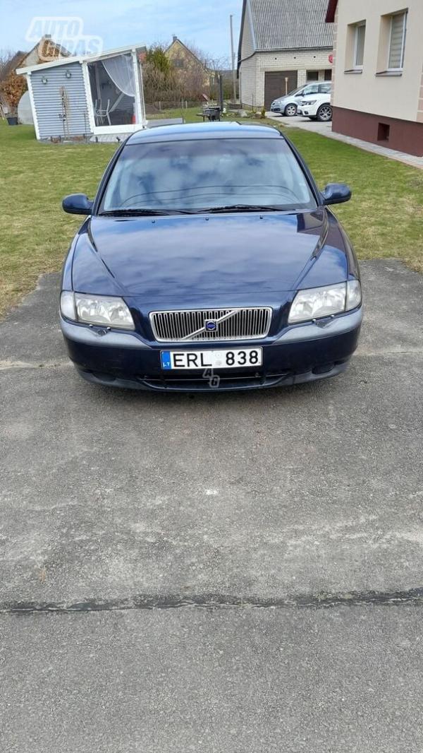 Volvo S80 2000 Rietavas, ar dzinēja tilpumu 2.50 L un nobraukumu 450 tūkst. km par 750 €, foto 2 vietnē AUTOMOTO.COM.LV