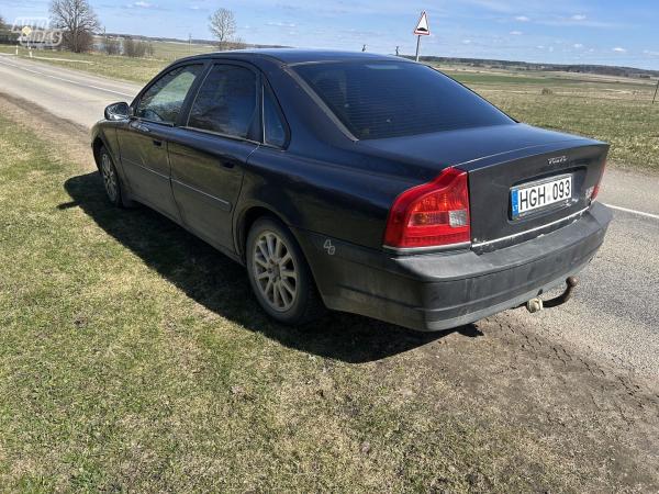 Volvo S80 2000 Varėna, ar dzinēja tilpumu 2.50 L un nobraukumu 387 tūkst. km par 600 €, foto 4 vietnē AUTOMOTO.COM.LV