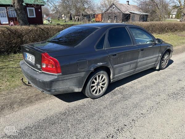 Volvo S80 2000 Varėna, ar dzinēja tilpumu 2.50 L un nobraukumu 387 tūkst. km par 600 €, foto 5 vietnē AUTOMOTO.COM.LV