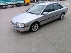 Volvo S80 2000 Raseiniai, ar dzinēja tilpumu 2.50 L un nobraukumu 331 tūkst. km par 880 €, foto 3 vietnē AUTOMOTO.COM.LV