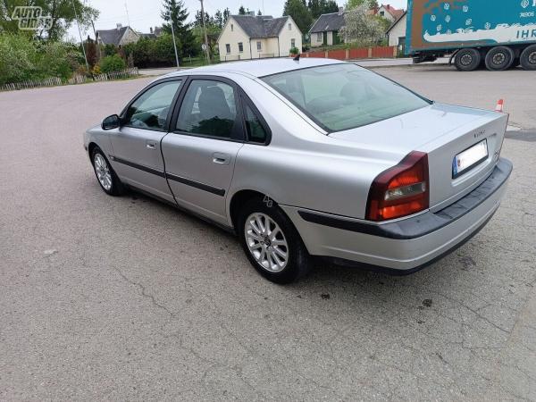 Volvo S80 2000 Raseiniai, ar dzinēja tilpumu 2.50 L un nobraukumu 331 tūkst. km par 880 €, foto 4 vietnē AUTOMOTO.COM.LV