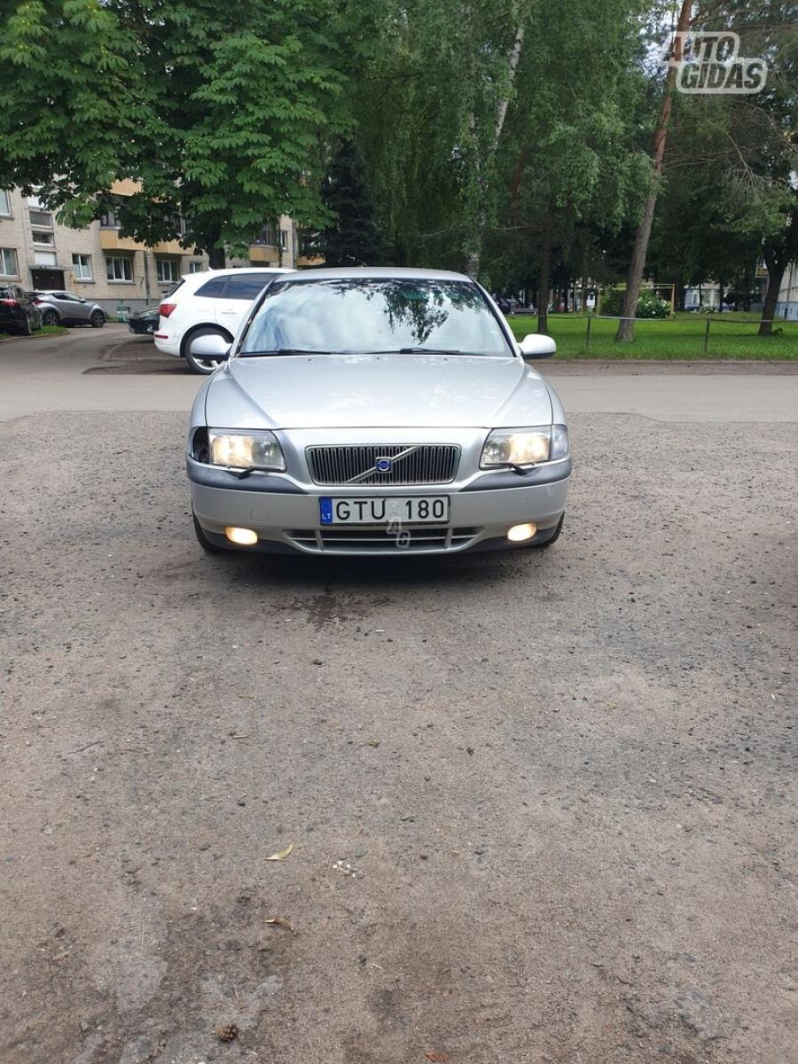 Volvo S80 2000 in Panevezys, with an engine capacity of 2.40 L and mileage of 469 thousand km for 650 €, photo 3 on AUTOMOTO.COM.LV