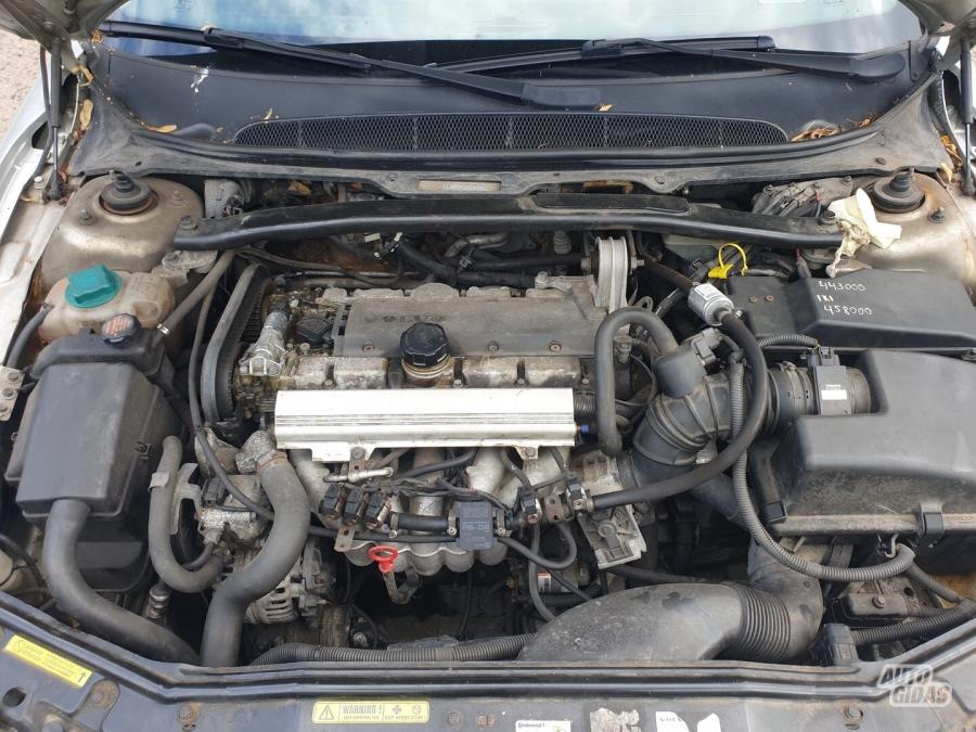 Volvo S80 2000 in Panevezys, with an engine capacity of 2.40 L and mileage of 469 thousand km for 650 €, photo 15 on AUTOMOTO.COM.LV