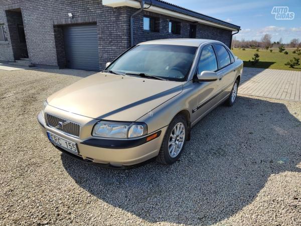 Volvo S80 2000 in Plunge, with an engine capacity of 2.50 L and mileage of 430 thousand km for 800 €, photo 1 on AUTOMOTO.COM.LV