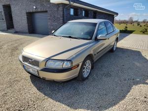 Volvo S80 2000 in Plunge, with an engine capacity of 2.50 L and mileage of 430 thousand km for 800 €, photo  on AUTOMOTO.COM.LV