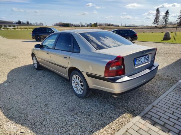 Volvo S80 2000 in Plunge, with an engine capacity of 2.50 L and mileage of 430 thousand km for 800 €, photo 8 on AUTOMOTO.COM.LV