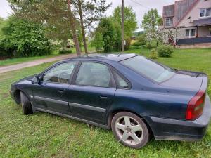 Volvo S80 2001 in Utena, with an engine capacity of 2.40 L and mileage of 344 thousand km for 800 €, photo 5 on AUTOMOTO.COM.LV