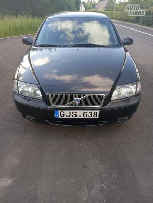 Volvo S80 2001 Šakiai, ar dzinēja tilpumu 2.50 L un nobraukumu 287 tūkst. km par 2000 €, foto  vietnē AUTOMOTO.COM.LV