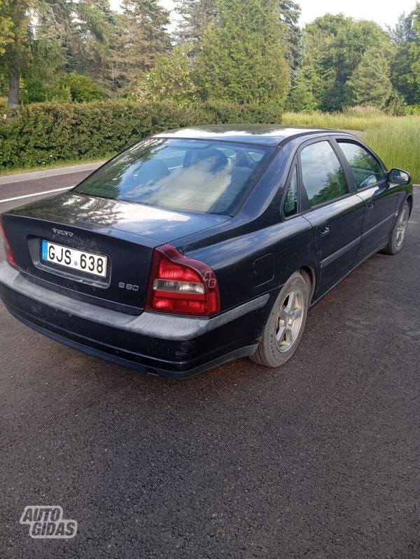Volvo S80 2001 in Sakiai, with an engine capacity of 2.50 L and mileage of 287 thousand km for 2000 €, photo 4 on AUTOMOTO.COM.LV