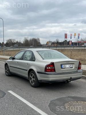 Volvo S80 2001 in Riga, with an engine capacity of 2.50 L and mileage of 360 thousand km for 980 €, photo 5 on AUTOMOTO.COM.LV