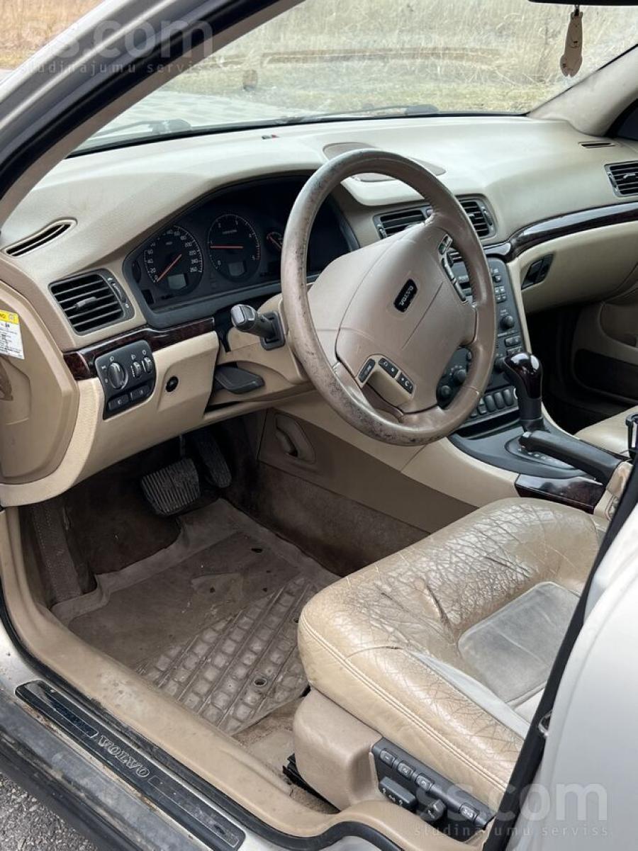 Volvo S80 2001 in Riga, with an engine capacity of 2.50 L and mileage of 360 thousand km for 980 €, photo 6 on AUTOMOTO.COM.LV