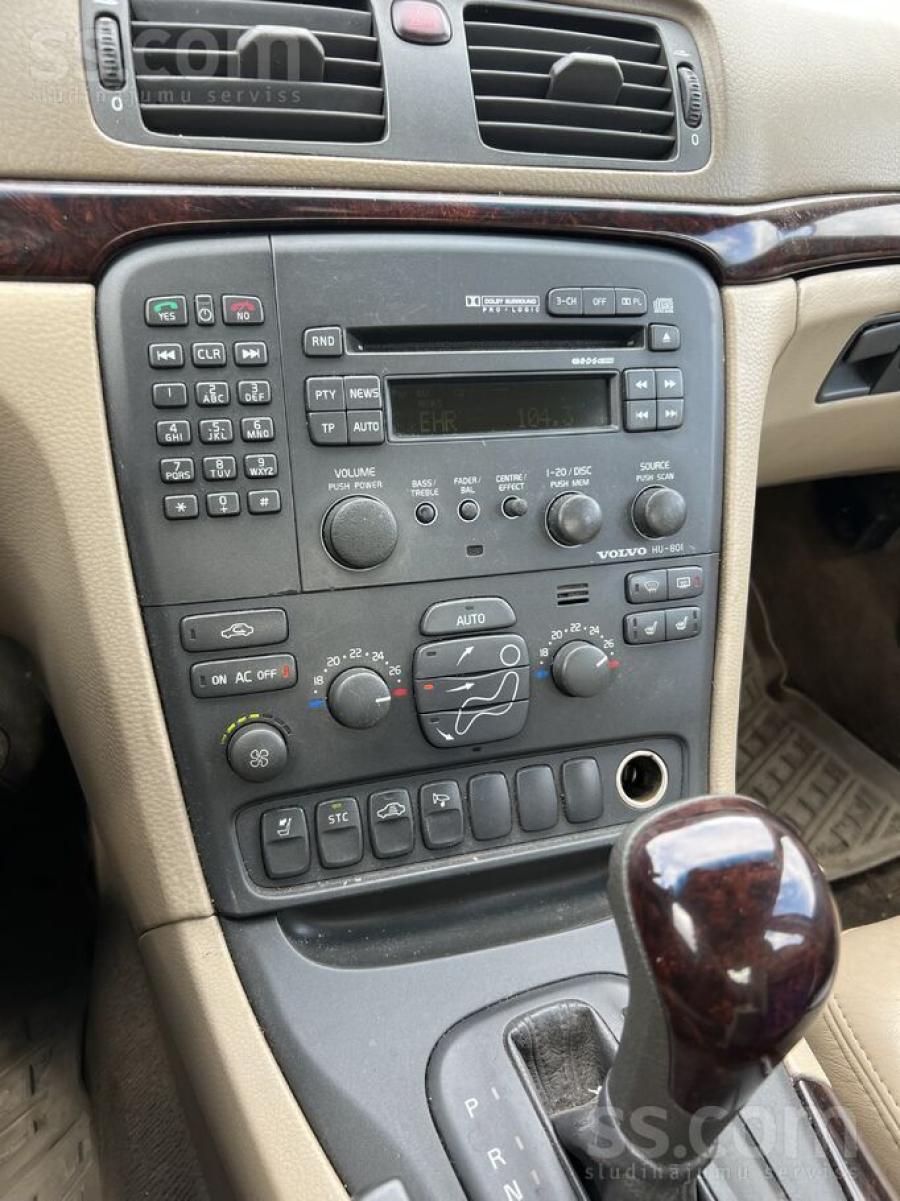 Volvo S80 2001 in Riga, with an engine capacity of 2.50 L and mileage of 360 thousand km for 980 €, photo 7 on AUTOMOTO.COM.LV