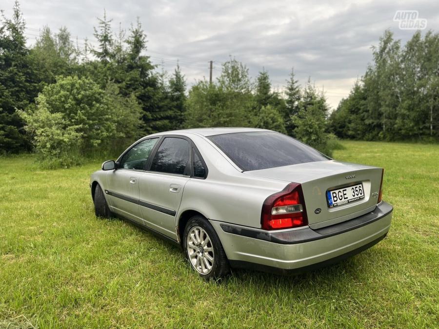 Volvo S80 2001 in Vilnius, with an engine capacity of 2.90 L and mileage of 350 thousand km for 850 €, photo 8 on AUTOMOTO.COM.LV