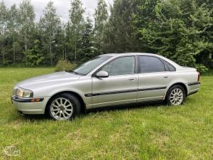 Volvo S80 2001 in Vilnius, with an engine capacity of 2.90 L and mileage of 350 thousand km for 850 €, photo 10 on AUTOMOTO.COM.LV