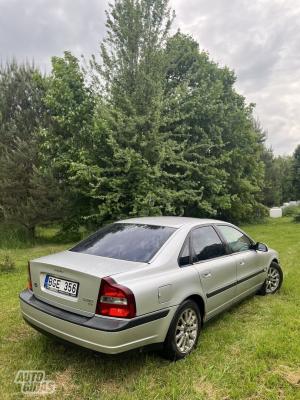 Volvo S80 2001 in Vilnius, with an engine capacity of 2.90 L and mileage of 350 thousand km for 850 €, photo 11 on AUTOMOTO.COM.LV