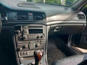 Volvo S80 2002 in Riga, with an engine capacity of 2.40 L and mileage of 377 thousand km for 1300 €, photo 14 on AUTOMOTO.COM.LV