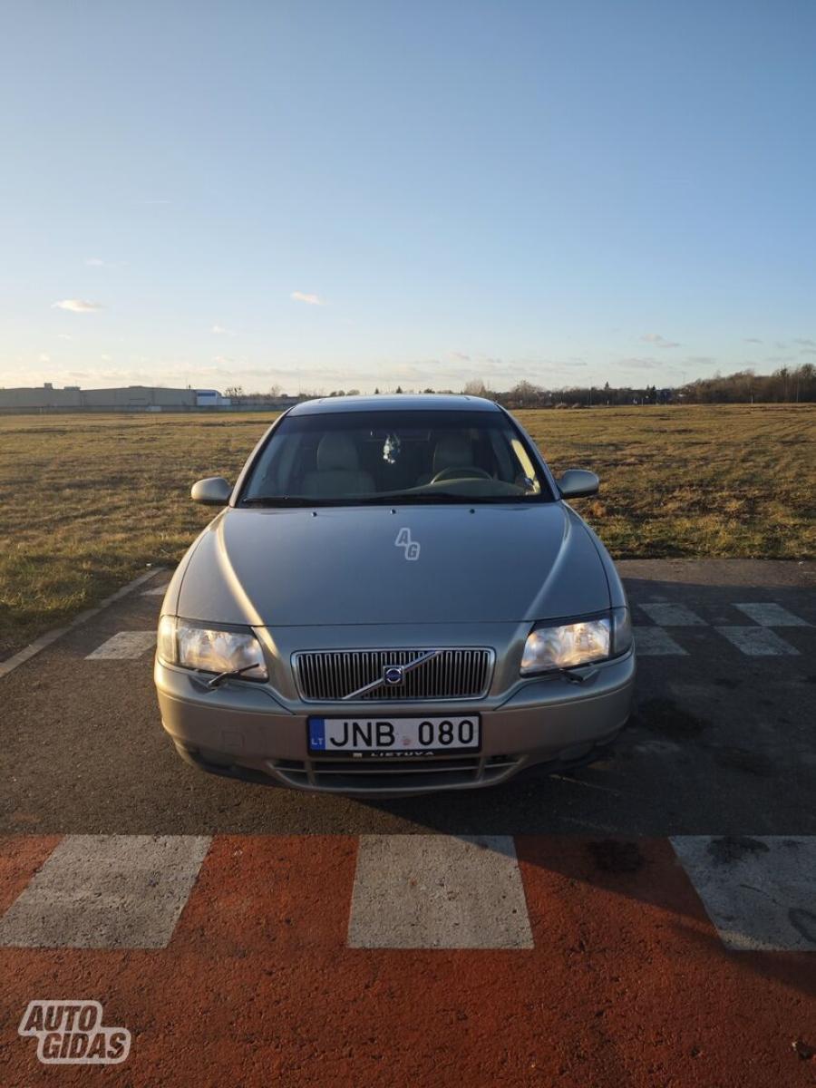 Volvo S80 2002 Kauņa, ar dzinēja tilpumu 2.40 L un nobraukumu 471 tūkst. km par 1200 €, foto 2 vietnē AUTOMOTO.COM.LV