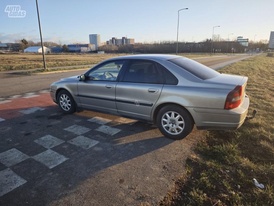 Volvo S80 2002 Kauņa, ar dzinēja tilpumu 2.40 L un nobraukumu 471 tūkst. km par 1200 €, foto 7 vietnē AUTOMOTO.COM.LV