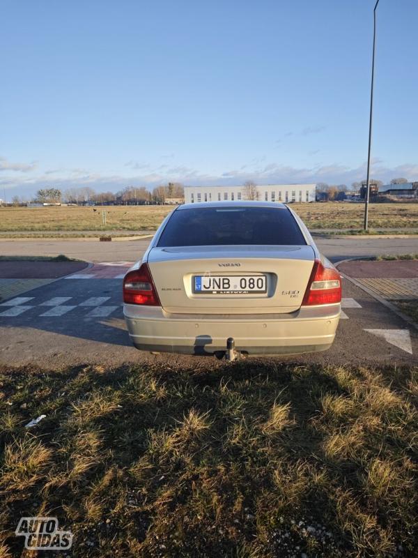 Volvo S80 2002 in Kaunas, with an engine capacity of 2.40 L and mileage of 471 thousand km for 1200 €, photo 6 on AUTOMOTO.COM.LV