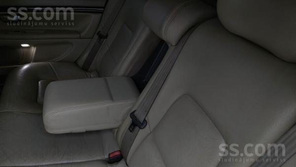 Volvo S80 2002 Rīga, ar dzinēja tilpumu 2.40 L un nobraukumu 356 tūkst. km par 1650 €, foto 7 vietnē AUTOMOTO.COM.LV