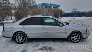Volvo S80 2002 in Riga, with an engine capacity of 2.40 L and mileage of 356 thousand km for 1650 €, photo 9 on AUTOMOTO.COM.LV