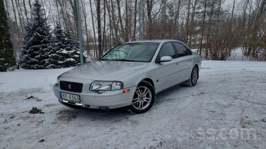 Volvo S80 2002 in Riga, with an engine capacity of 2.40 L and mileage of 356 thousand km for 1650 €, photo 18 on AUTOMOTO.COM.LV