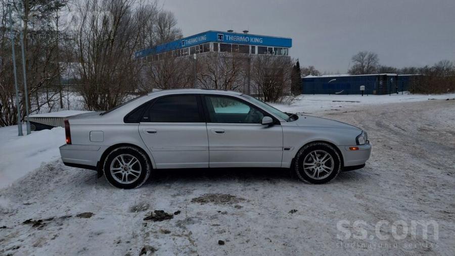 Volvo S80 2002 in Riga, with an engine capacity of 2.40 L and mileage of 356 thousand km for 1650 €, photo 25 on AUTOMOTO.COM.LV