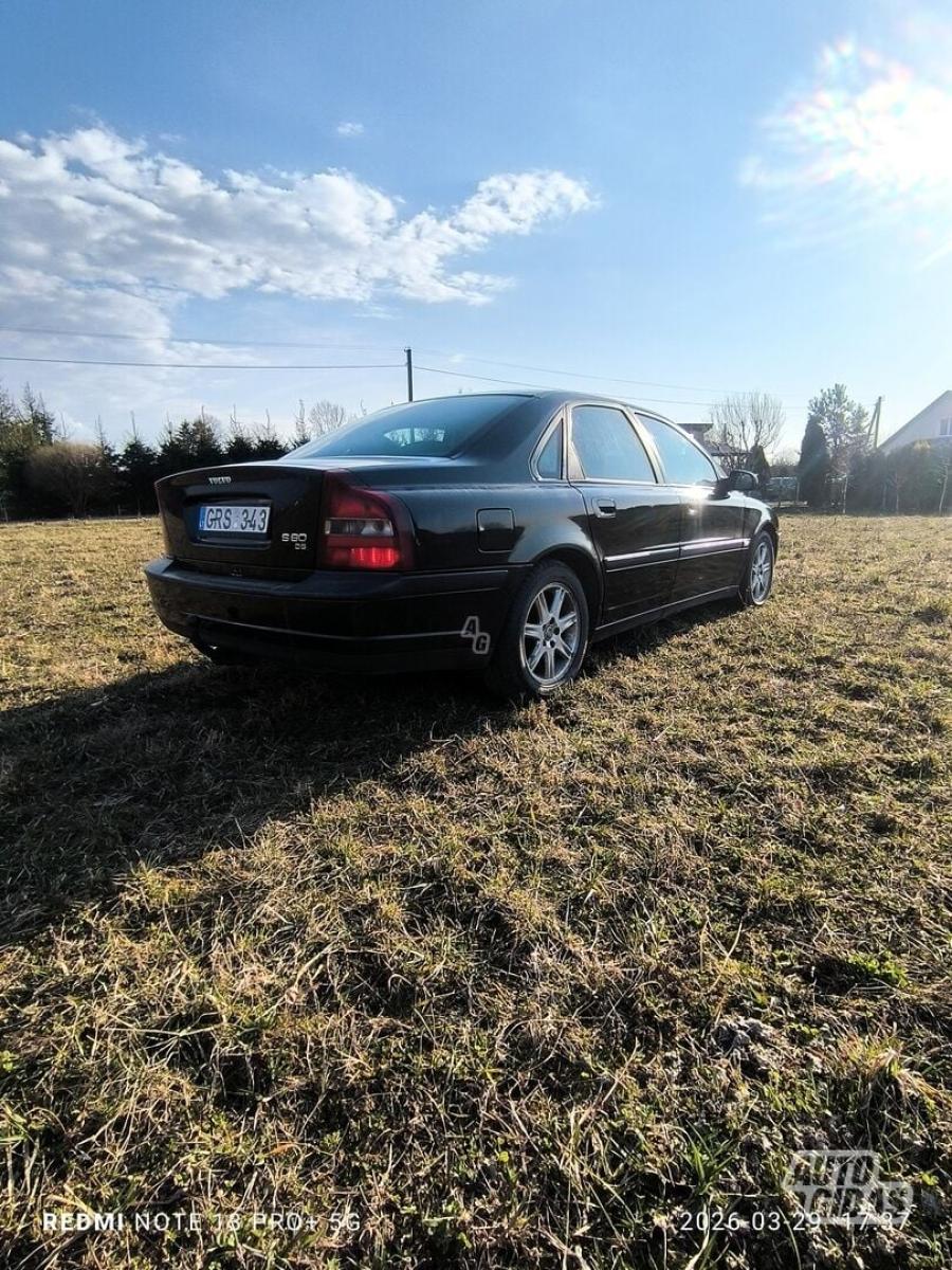 Volvo S80 2002 Alīta, ar dzinēja tilpumu 2.40 L un nobraukumu 300 tūkst. km par 650 €, foto 1 vietnē AUTOMOTO.COM.LV