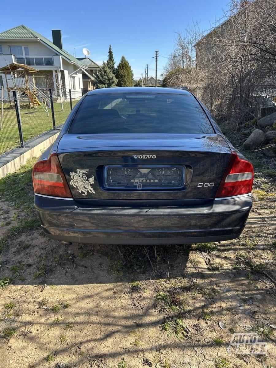 Volvo S80 2002 Alīta, ar dzinēja tilpumu 2.40 L un nobraukumu 396 tūkst. km par 950 €, foto 6 vietnē AUTOMOTO.COM.LV