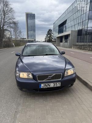 Volvo S80 2002 in Vilnius, with an engine capacity of 2.40 L and mileage of 305 thousand km for 600 €, photo  on AUTOMOTO.COM.LV