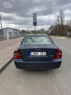 Volvo S80 2002 in Vilnius, with an engine capacity of 2.40 L and mileage of 305 thousand km for 600 €, photo 5 on AUTOMOTO.COM.LV